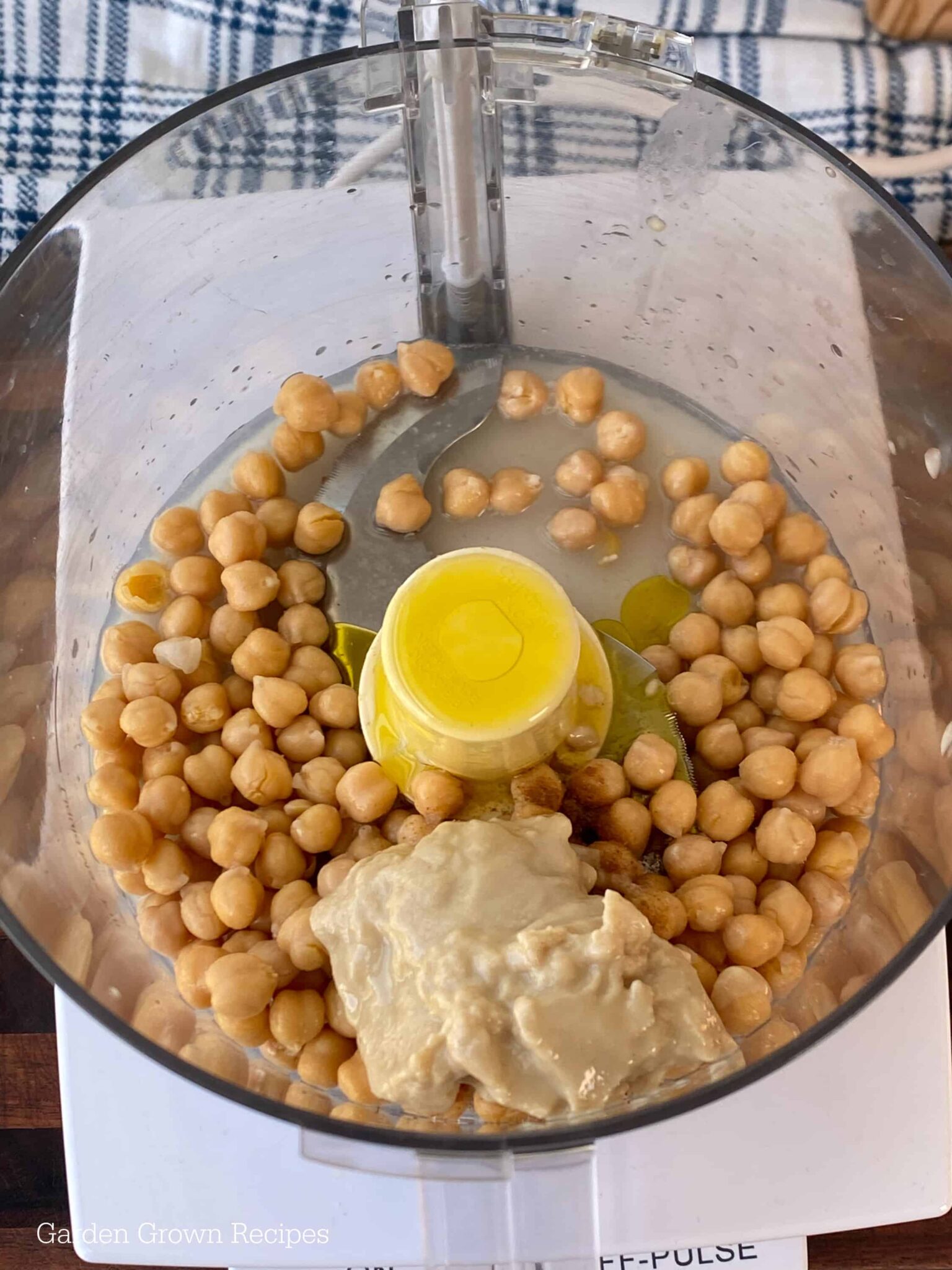 Creamy Homemade Hummus Recipe without Garlic