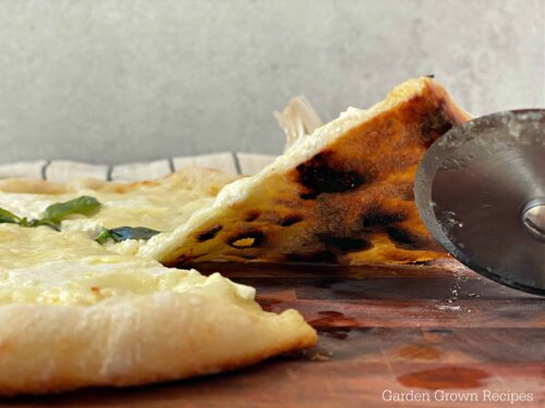 White Pizza Recipe with Garlic and Olive Oil