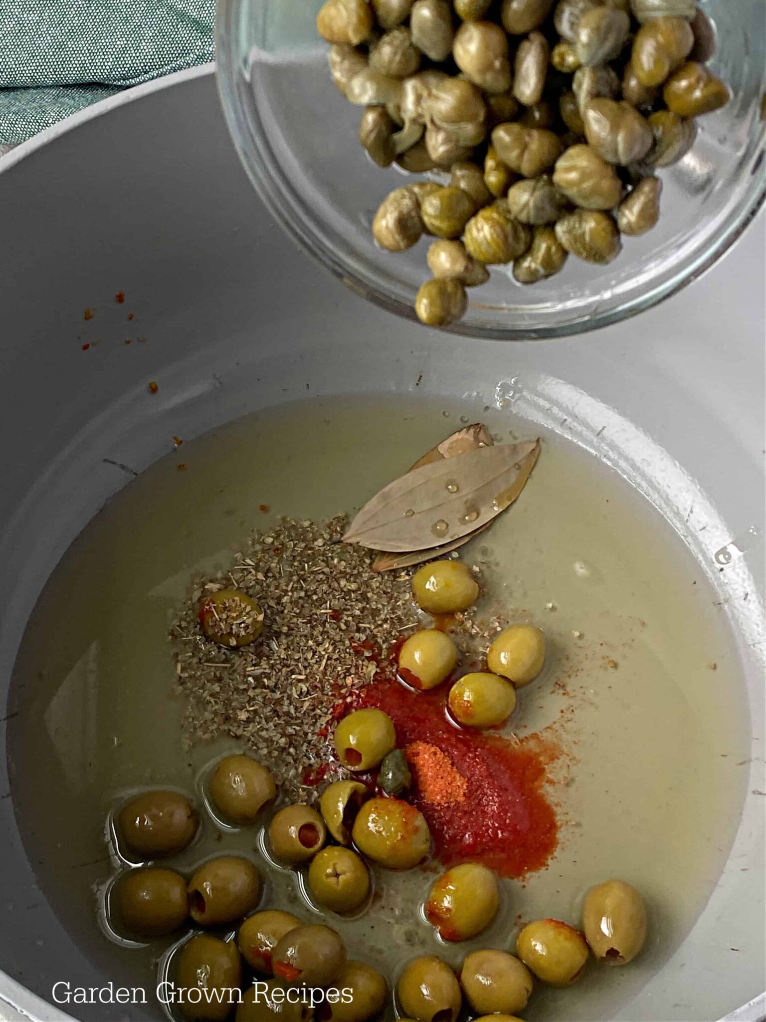 Puerto Rican Rice Recipe (Easy Arroz Con Gandules)